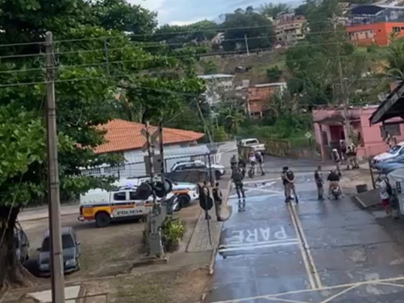 Polícia mineira realiza operação na divisa entre Santana do Deserto e ...